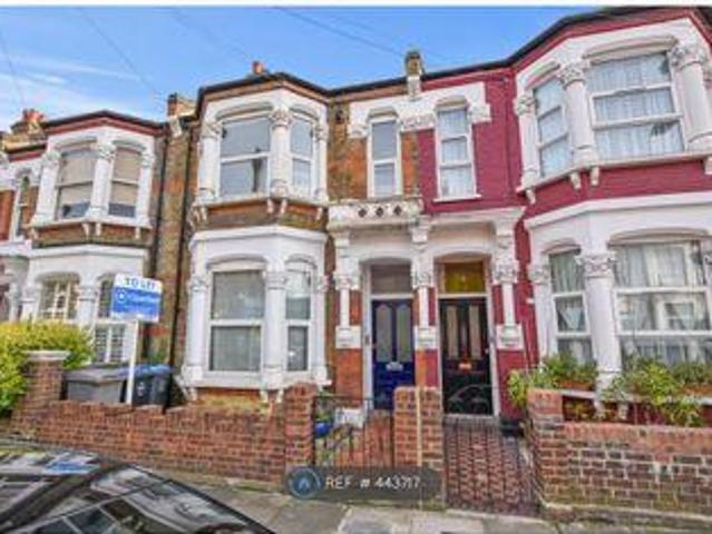 3 Bedrooms Flat for rent in London, London NW10