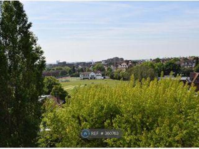 3 Bedrooms Flat for rent in London, London NW3