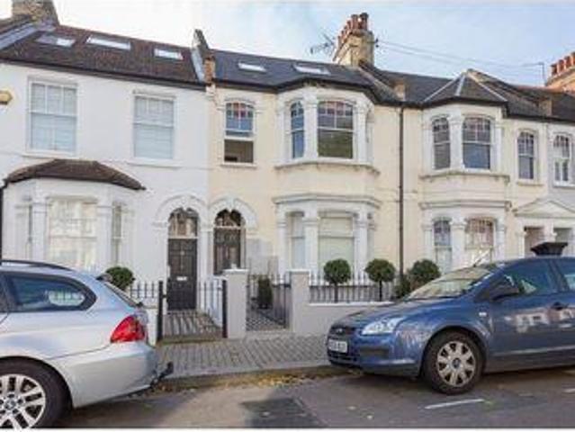 3 Bedrooms Flat for rent in Laitwood Road, Balham, London SW12