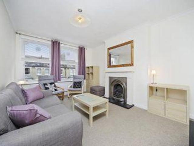 3 Bedrooms Flat for rent in Lakeside Road, Brook Green, London W14