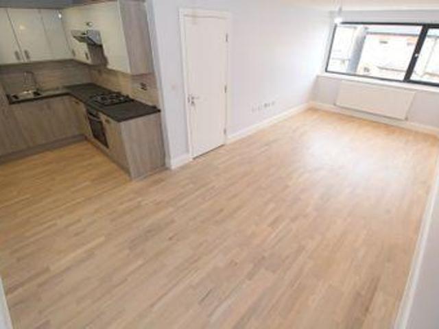 3 Bedrooms Flat for rent in Lancaster Road, New Barnet, Barnet EN4