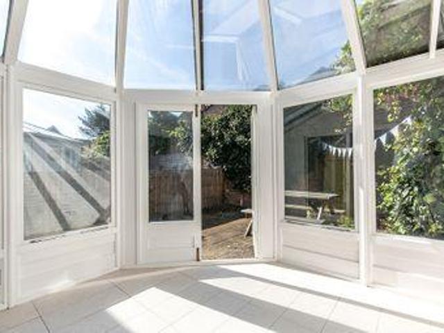 3 Bedrooms Flat for rent in Langton, Road, London SW9
