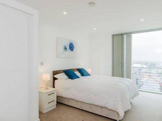 3 Bedrooms Flat for rent in Landmark Building, 24 Marsh Wall, South Quay, Westferry Circus, Canary Wharf, London E14
