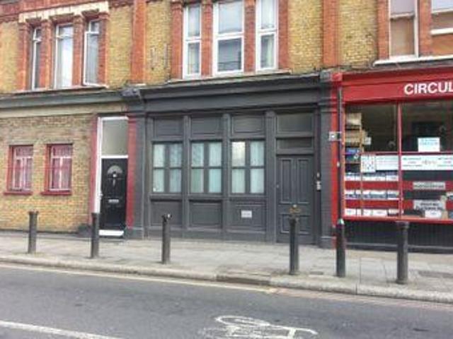 3 Bedrooms Flat for rent in Landor Road, Clapham SW9