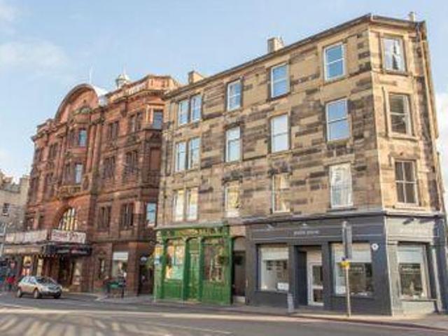 3 Bedrooms Flat for rent in Leven Street, Tollcross, Edinburgh EH3