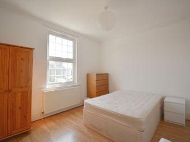 3 Bedrooms Flat for rent in Leighton Road, Ealing W13