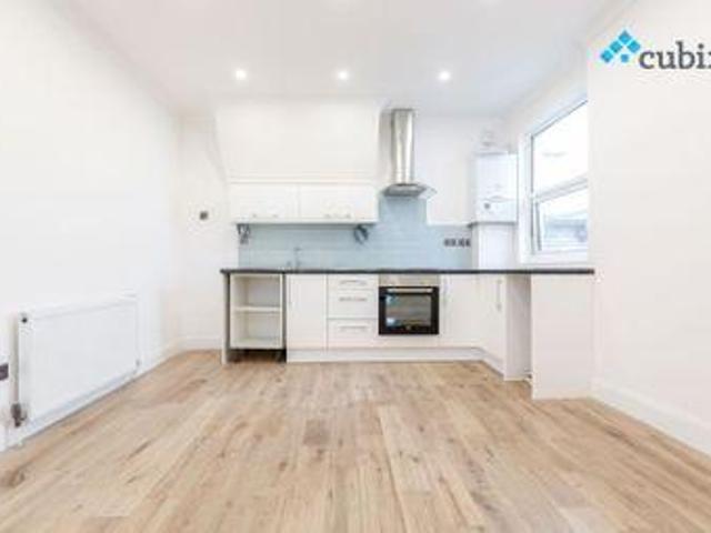 3 Bedrooms Flat for rent in Leopold Road, Wimbledon SW19