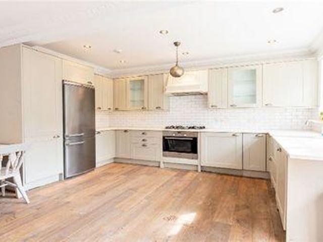 3 Bedrooms Flat for rent in Little Ealing Lane, London W5