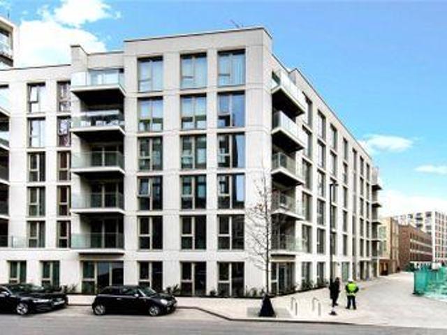 3 Bedrooms Flat for rent in Liner House, Schooner Road, London E16