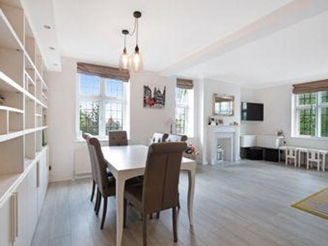 3 Bedrooms Flat for rent in Lyndale Avenue, London NW2