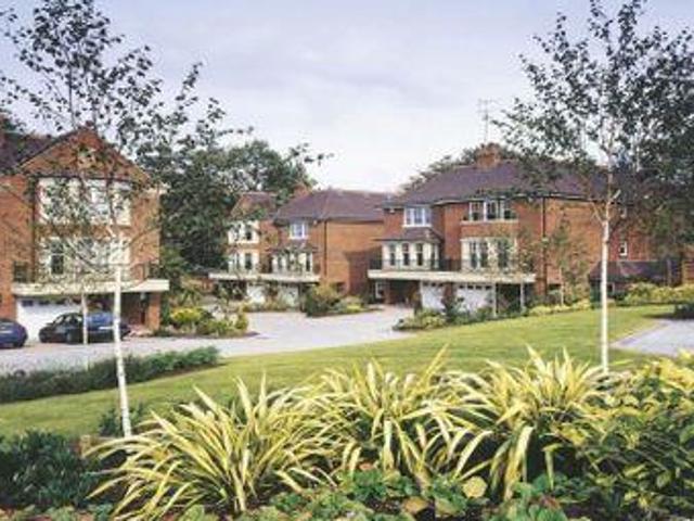 3 Bedrooms Flat for rent in Mountview Close, London NW11