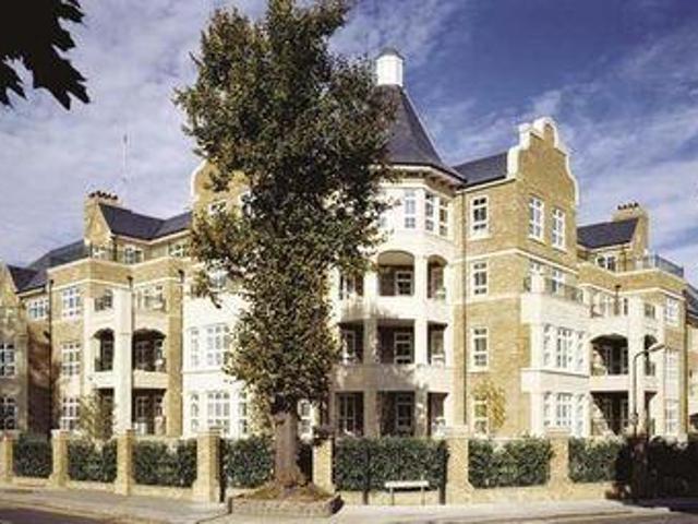 3 Bedrooms Flat for rent in Mountview Close, London NW11