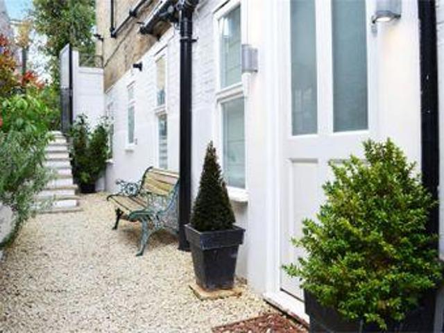 3 Bedrooms Flat for rent in Mount Ararat Road, Richmond TW10
