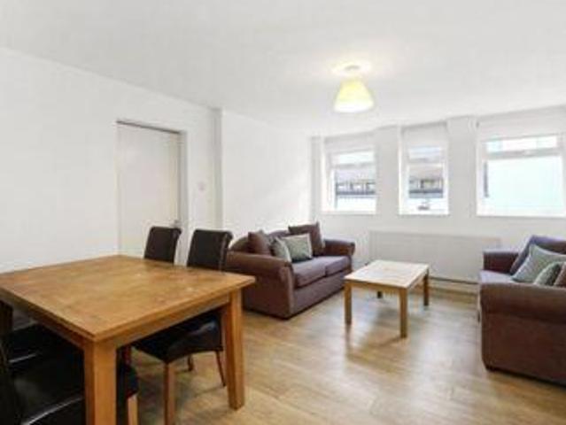 3 Bedrooms Flat for rent in Mount View Road, London N4