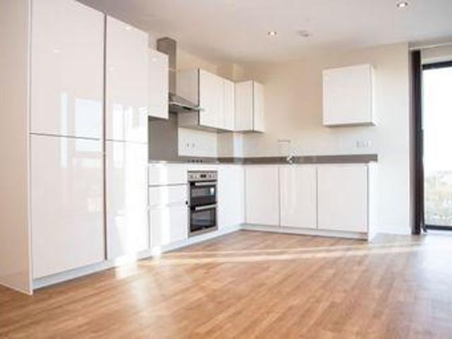 3 Bedrooms Flat for rent in Modin Place, Uxbridge UB10