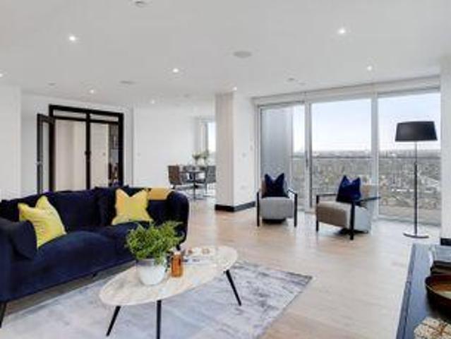 3 Bedrooms Flat for rent in Montpellier House, 17 Glenthorne Road, Hammersmith, London W6