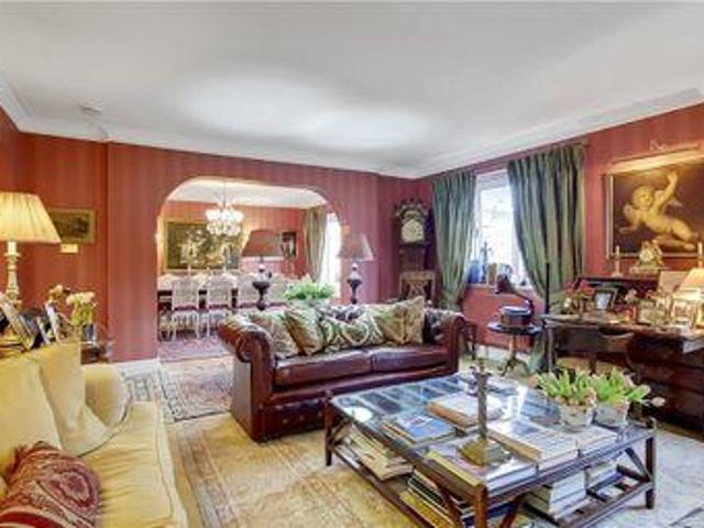3 Bedrooms Flat for rent in Montrose Court, Princes Gate, South Kensington, London SW7