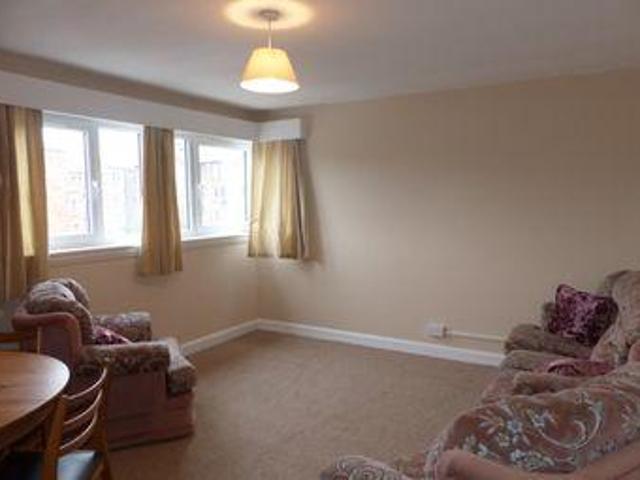 3 Bedrooms Flat for rent in Morningside Road, Morningside, Edinburgh EH10