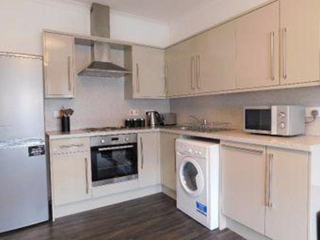 3 Bedrooms Flat for rent in Morris Terrace, Stirling Town, Stirling FK8