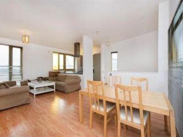 3 Bedrooms Flat for rent in Moseley Row, Greenwich, London SE10