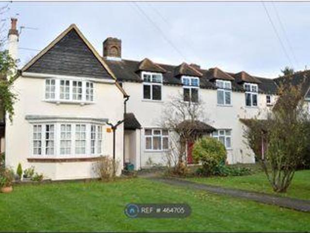 3 Bedrooms Flat for rent in Maycross Avenue, Morden SM4