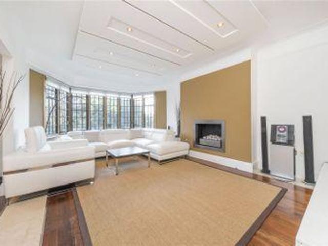 3 Bedrooms Flat for rent in Magdalene House, Manor Fields, London SW15