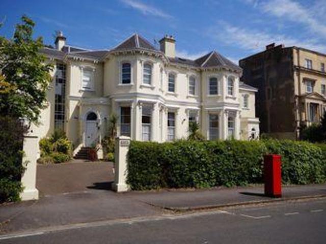 3 Bedrooms Flat for rent in Malvern Road, Cheltenham GL50