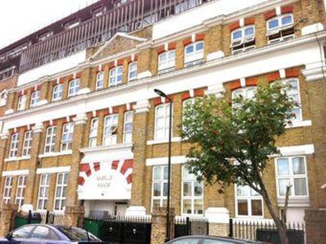 3 Bedrooms Flat for rent in Manbey Park Road, London E15