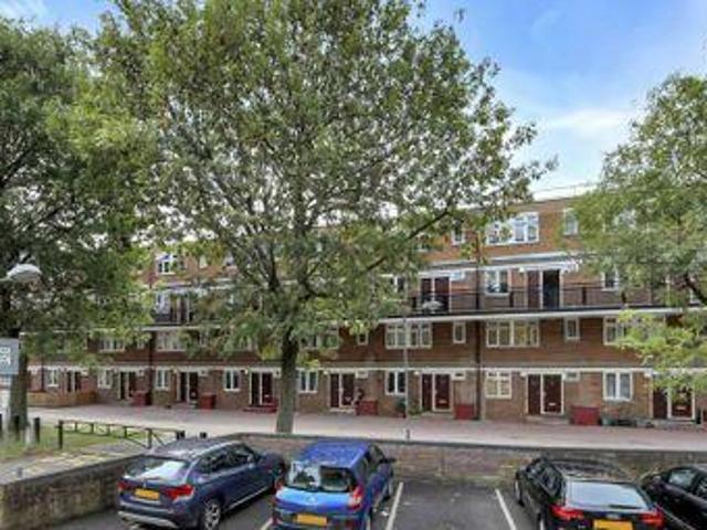 3 Bedrooms Flat for rent in Marden Square, London SE16