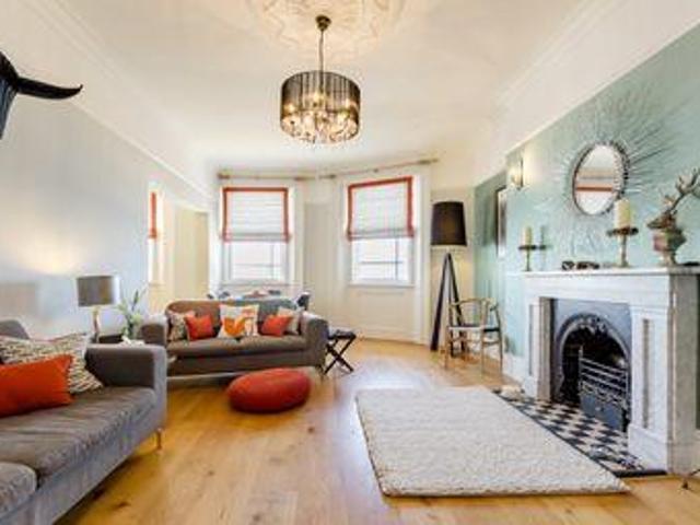 3 Bedrooms Flat for rent in Marine Parade, Brighton BN2
