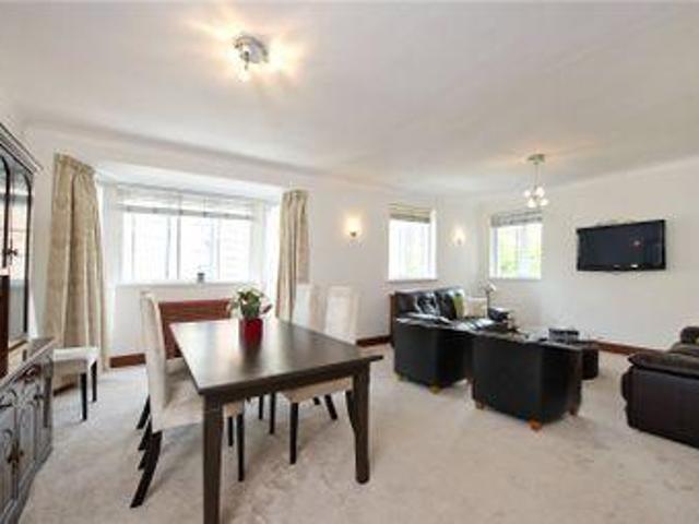 3 Bedrooms Flat for rent in Marlborough Court, Pembroke Road, London W8