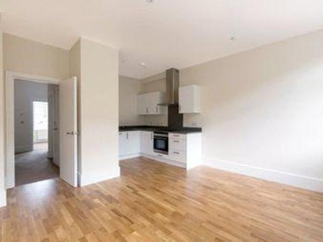 3 Bedrooms Flat for rent in Martello House, London Fields, London E8