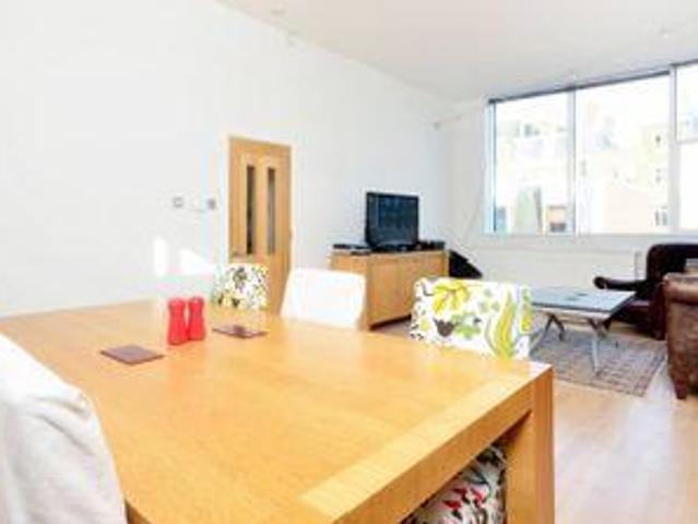 3 Bedrooms Flat for rent in Marylebone Road, Marylebone, London NW1