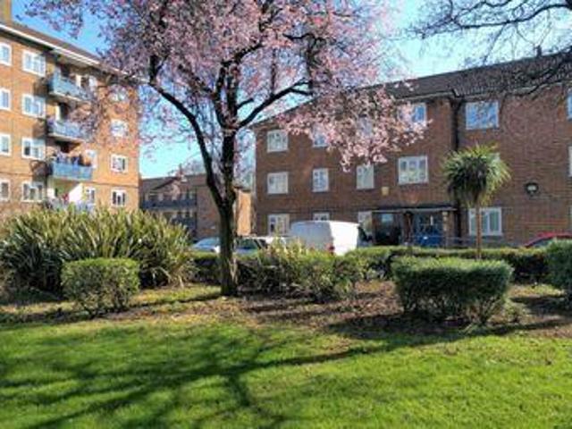 3 Bedrooms Flat for rent in Mason House, Frampton Park Road, South Hackney E9