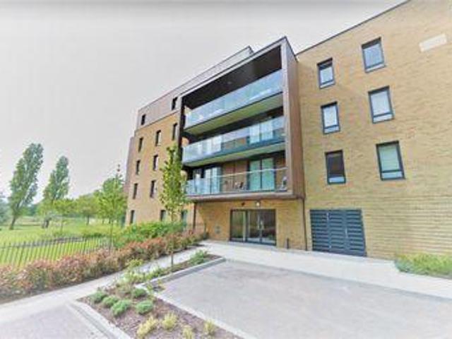 3 Bedrooms Flat for rent in Meadowside, London SE9