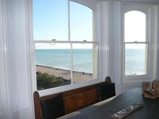 3 Bedrooms Flat for rent in Medina Terrace, Hove BN3
