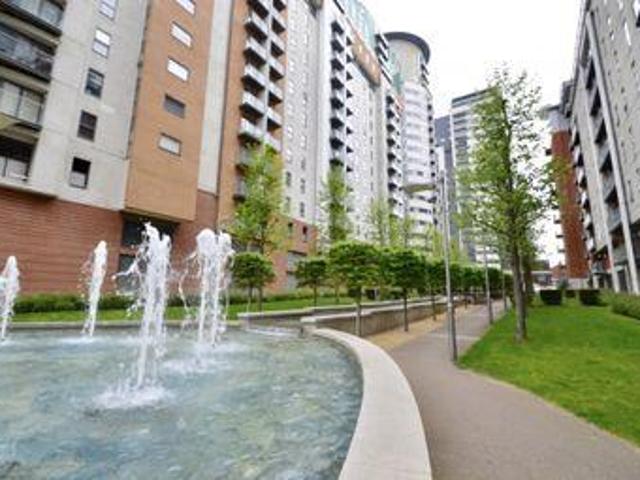 3 Bedrooms Flat for rent in Melia House, 2 Hornbeam Way, Manchester M4