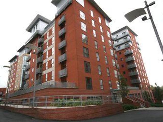 3 Bedrooms Flat for rent in Melia House, Hornbeam Way, Manchester M4