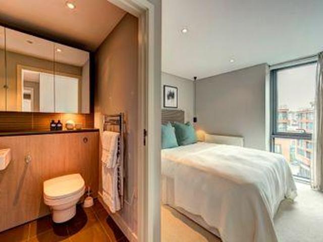 3 Bedrooms Flat for rent in Merchant Square East, London W2