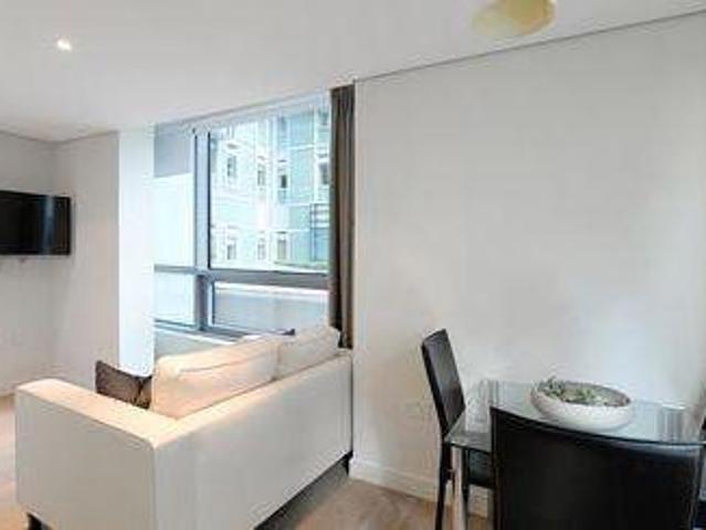 3 Bedrooms Flat for rent in Merchant Square East, London W2