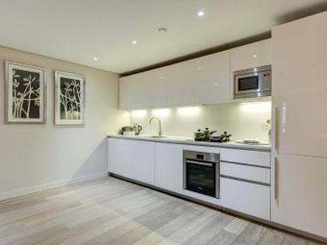 3 Bedrooms Flat for rent in Merchant Square East, London W2