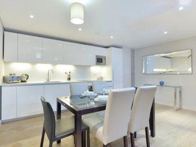 3 Bedrooms Flat for rent in Merchant Square East, London W2