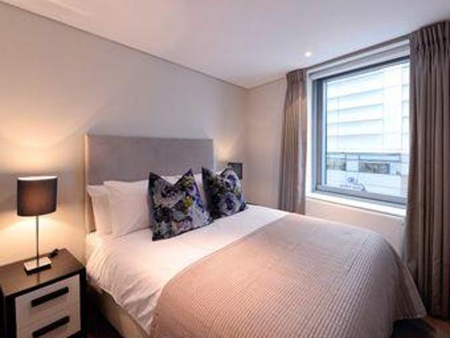3 Bedrooms Flat for rent in Merchant Square East, London W2