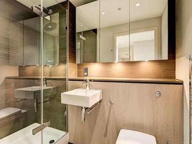 3 Bedrooms Flat for rent in Merchant Square East, Paddington W2