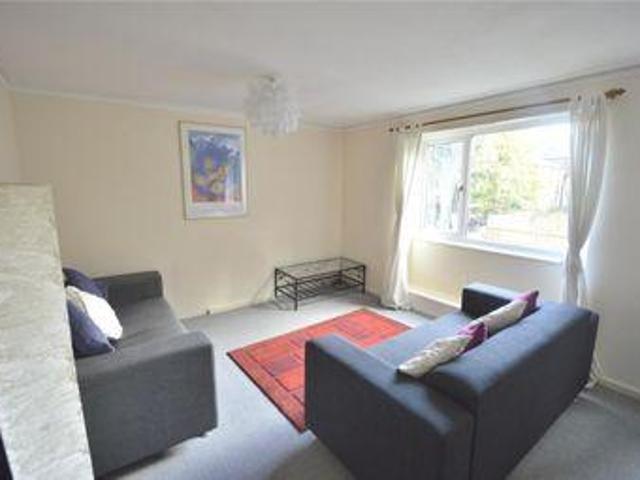 3 Bedrooms Flat for rent in Midmoor Road, Balham SW12
