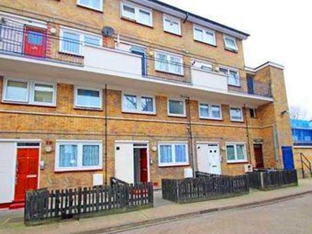 3 Bedrooms Flat for rent in Mile End, London E3