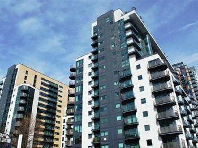 3 Bedrooms Flat for rent in Millharbour, Docklands E14