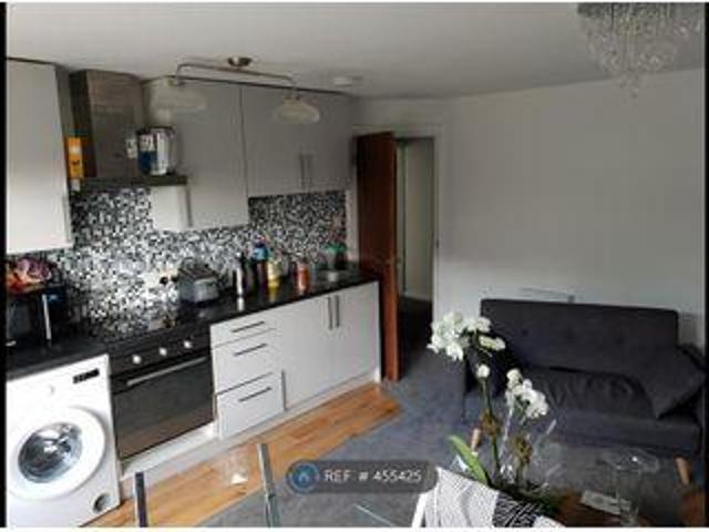 3 Bedrooms Flat for rent in Millway, London NW7