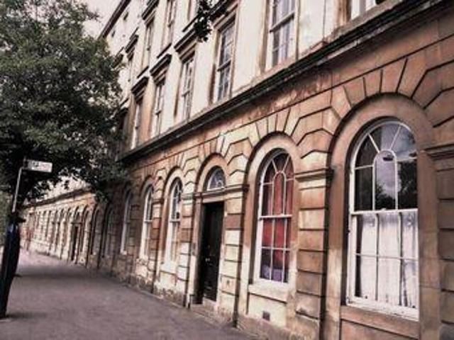 3 Bedrooms Flat for rent in Minerva Street, Glasgow G3