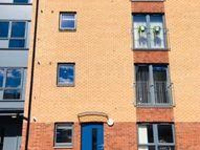 3 Bedrooms Flat for rent in Mulberry Place, Newhaven Road, Edinburgh EH6